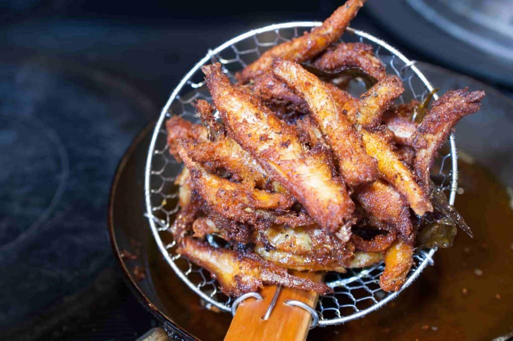 Kerala Netholi Fry (Anchovy Fry | Kozhuva Fry | Nethili Fry) Recipe