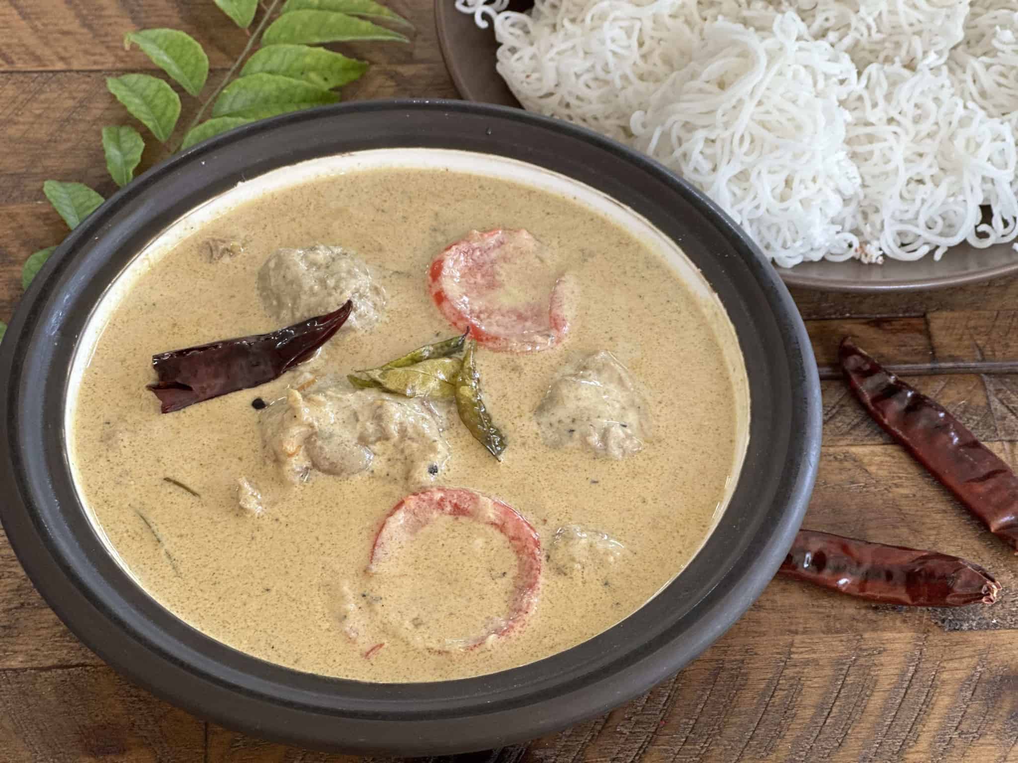 Kerala Style Chicken Curry without coconut (Nadan kozhi curry)
